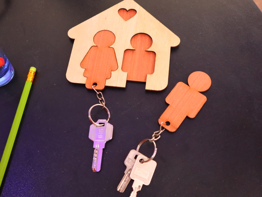 Laser Cut Couple Key Holder 3mm DXF File Free Download - 3axis.co