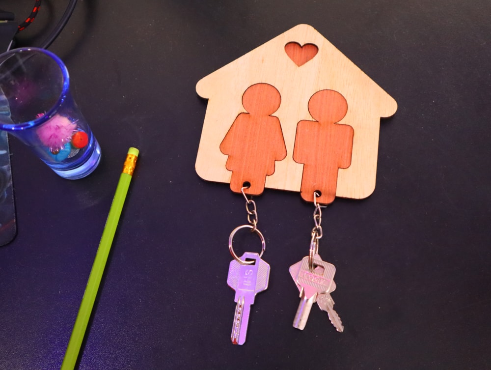 Laser Cut Couple Key Holder 3mm DXF File Free Download - 3axis.co