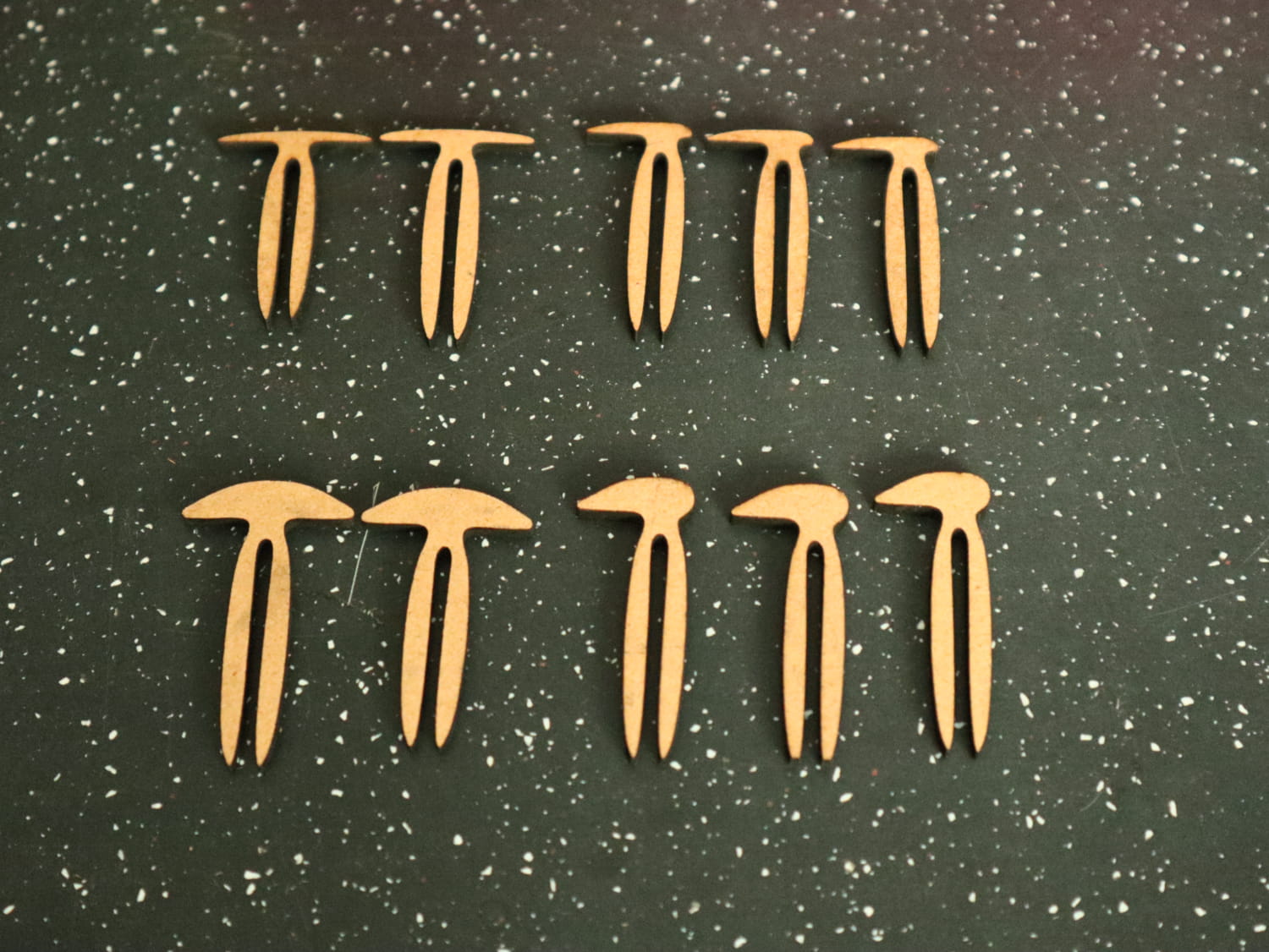 Laser Cut Honeycomb Pins SVG DXF CDR AI PDF Free Download - 3axis.co