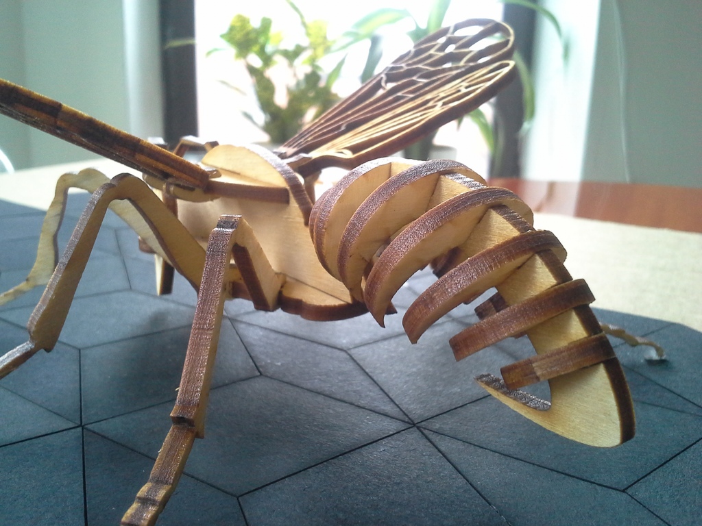 Laser Cut Bee 3mm DXF File Free Download - 3axis.co