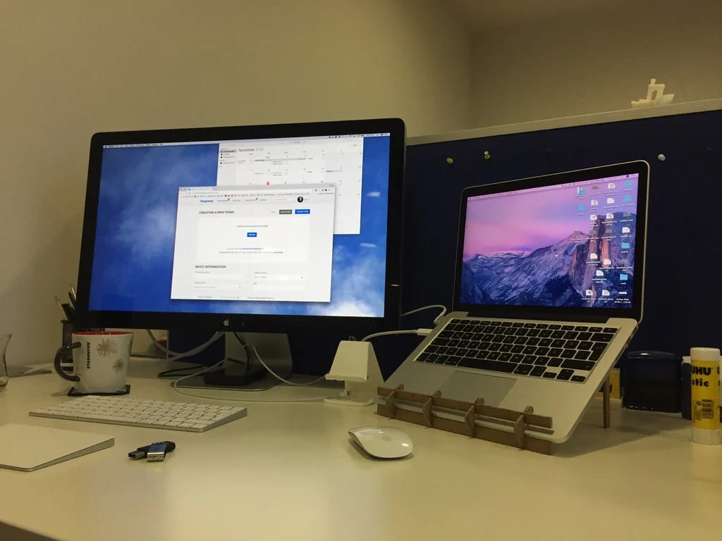 Laser Cut Macbook Pro Stand 4mm DXF File Free Download - 3axis.co