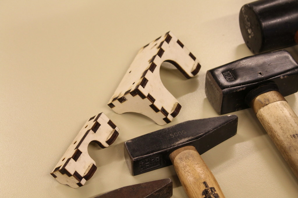 Laser Cut Hammer Hanger Wall Mount DXF File Free Download - 3axis.co