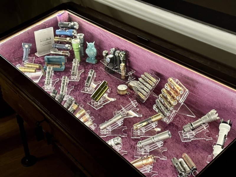 Laser Cut Acrylic Display Stands for Flashlights Free Vector Download ...